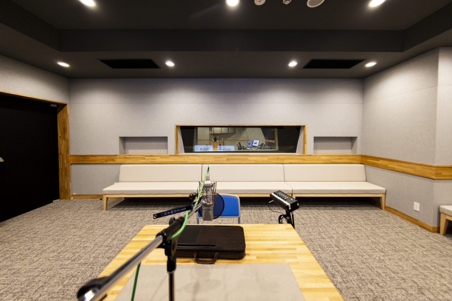 MIT STUDIO（エムアイティ・スタジオ） - プロユースレコーディングスタジオ - 東京・新宿区